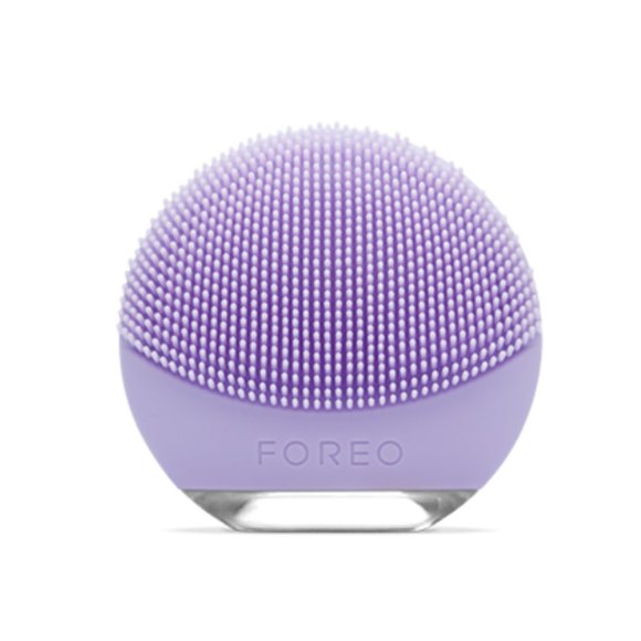 FOREO | Skincare | Foreo Luna Go | Poshmark